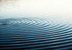 RIPPLE - Definition & Meaning - Reverso English Dictionary